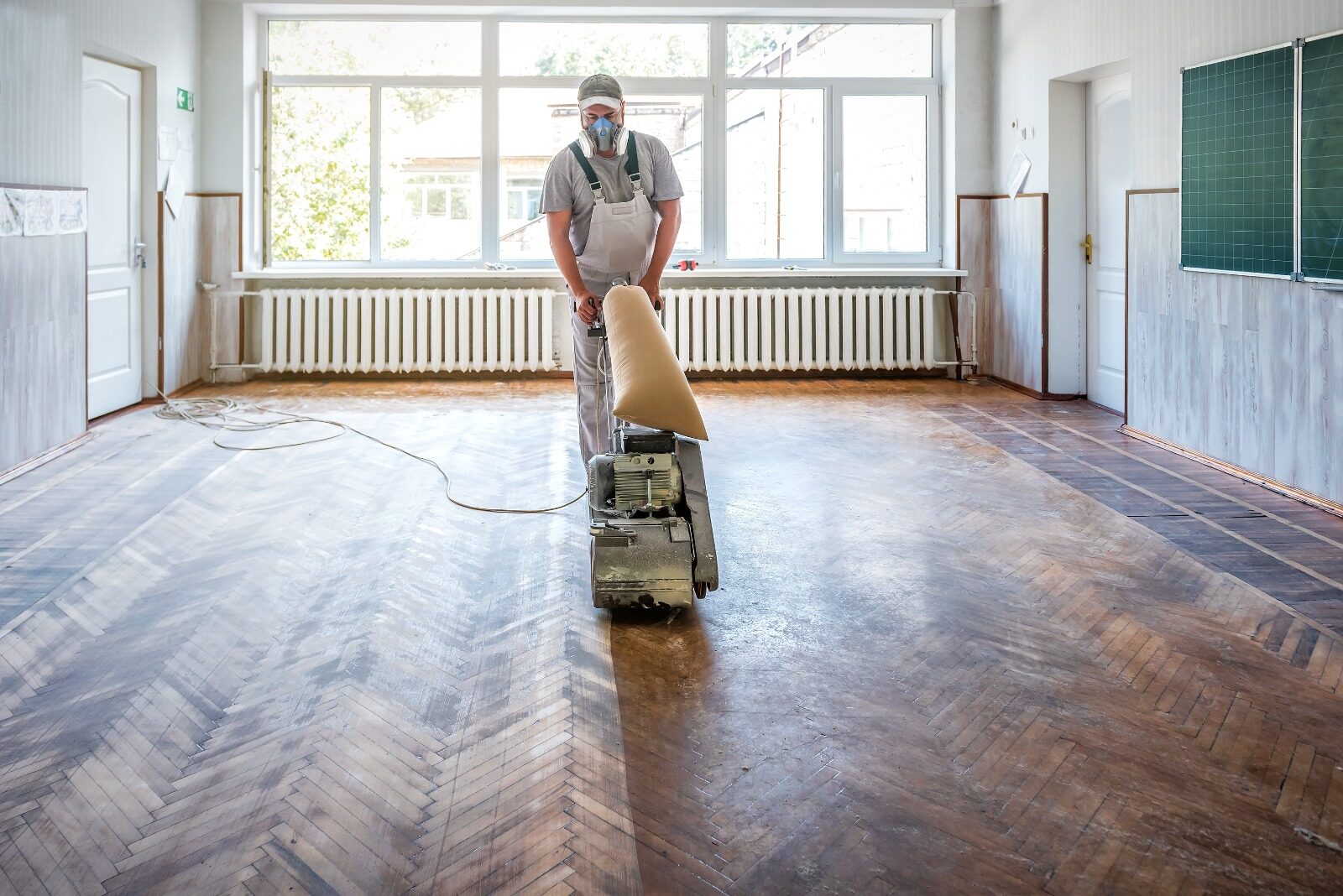 How do you get ingrained dirt out of the floor? - Mr Sander®