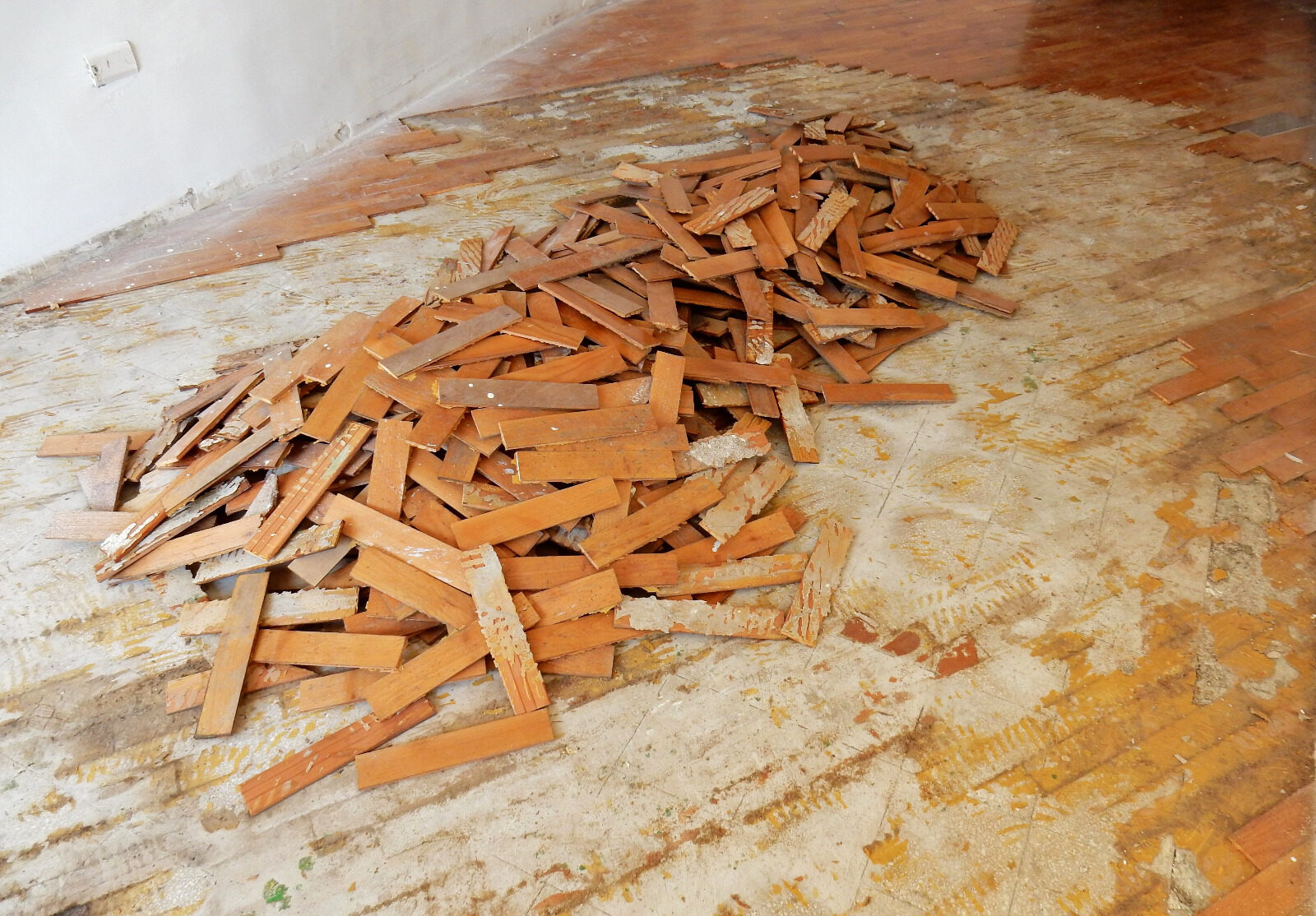 9 Mistakes People Make When Fitting Solid Oak In British Homes | Mr Sander®