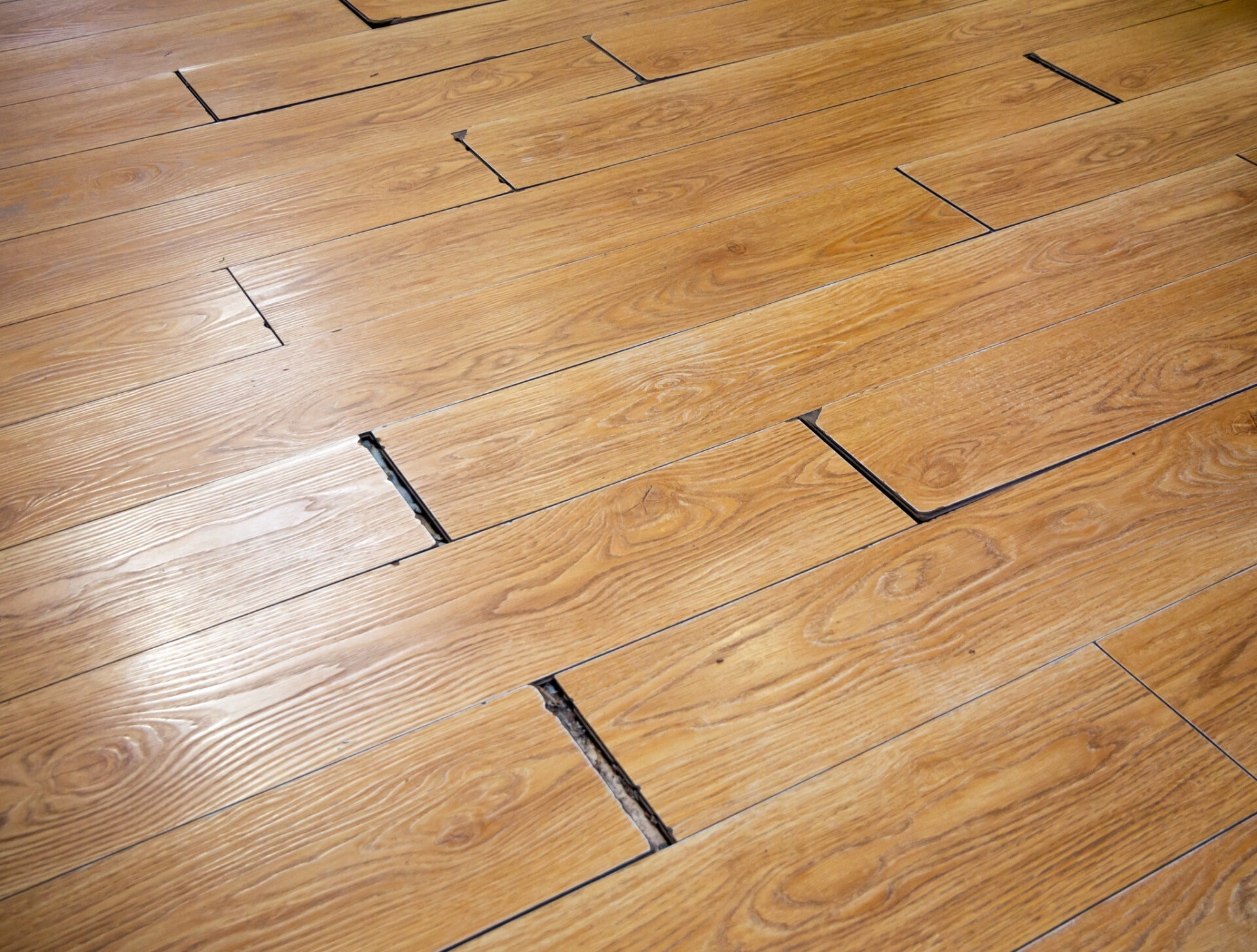 Panic In The Planks? Gap Resin Revival – Banish Breaks, Build Bold ...