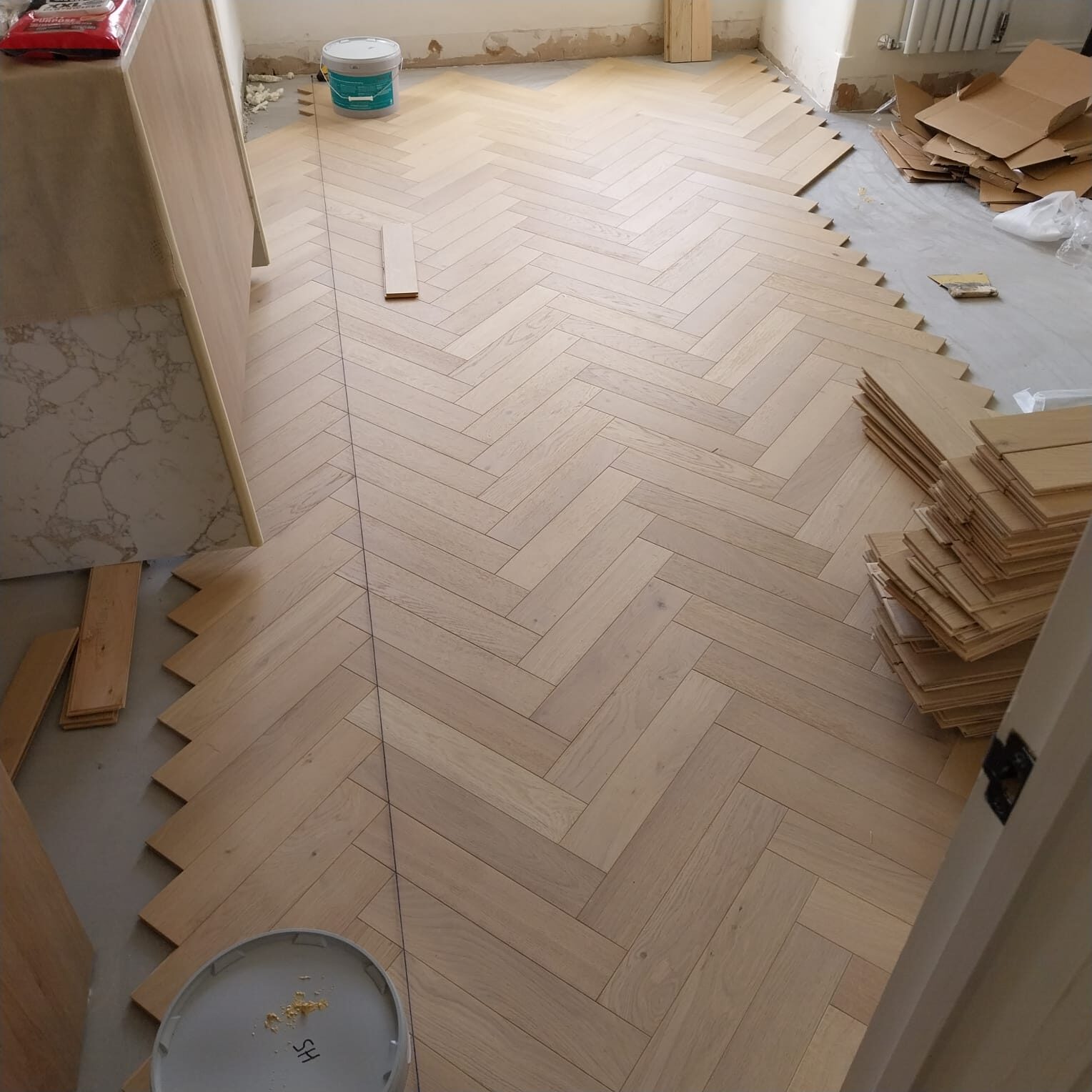 New Parquet Fitted Right: What To Expect From A Professional Job | Mr ...