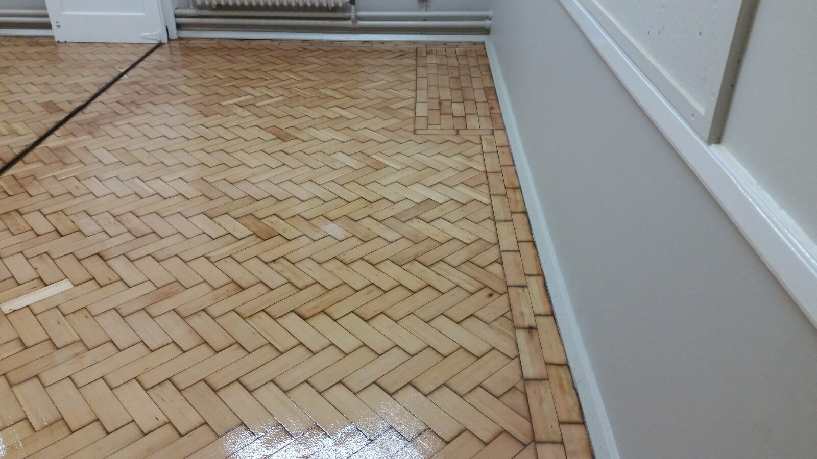 Herringbone: Why Border Strips Make It Look Finished | Mr Sander®
