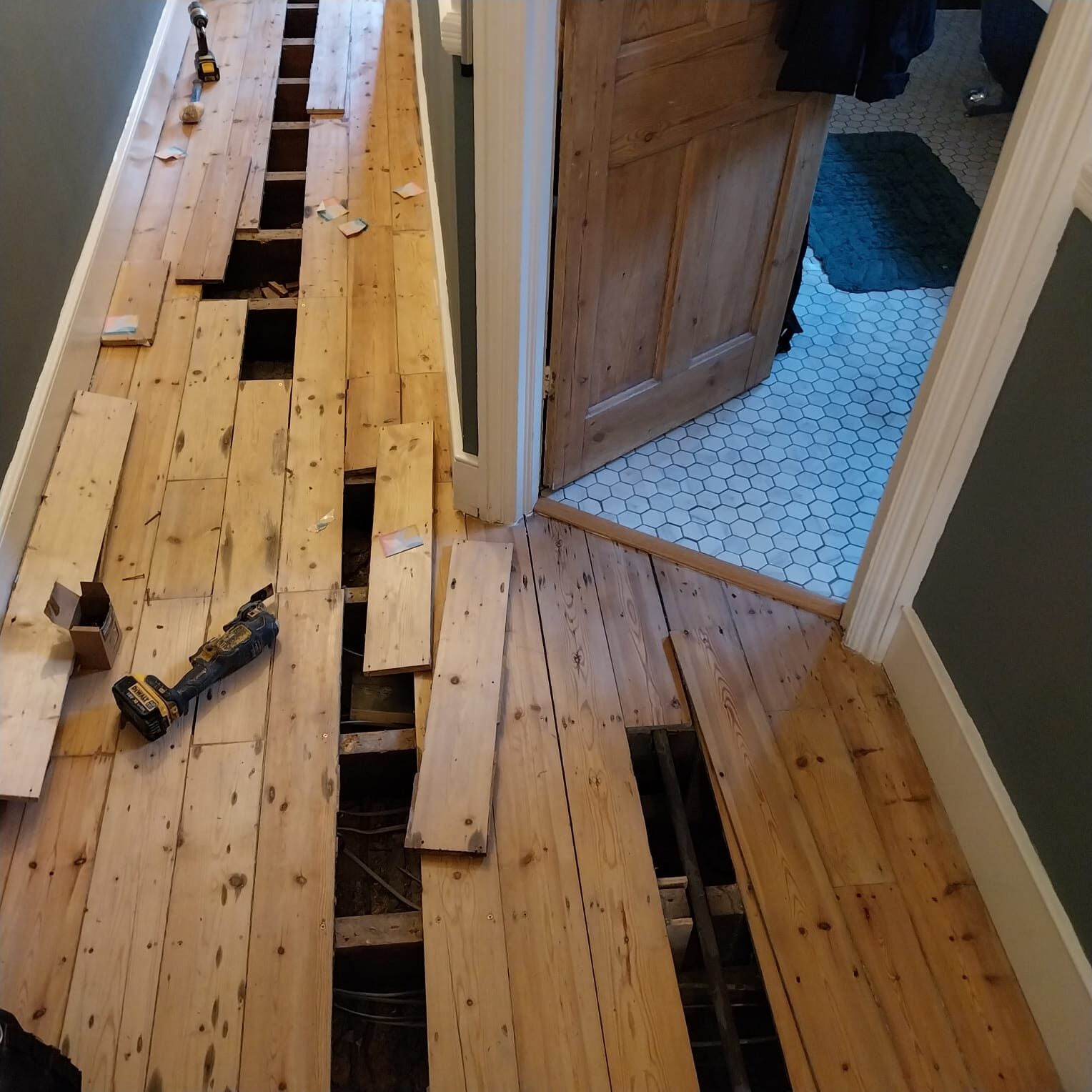 Restoring Wooden Hallways: The Sanding Process Explained | Mr Sander®