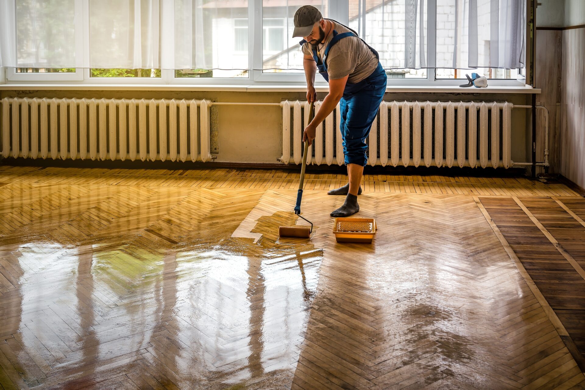 Breaking down the process of varnishing wood floors - Mr Sander®